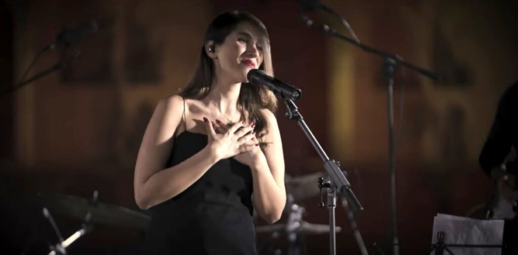 Iranian Singer Parastoo Arrested After Performing Without Hijab